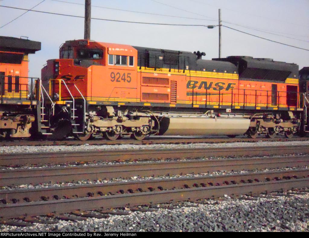 BNSF 9245